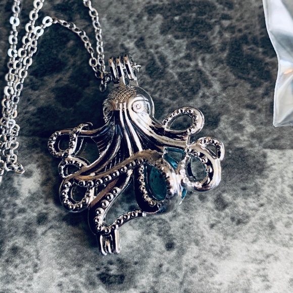 Jewelry | Octopus Oil Diffuser Necklace | Poshmark